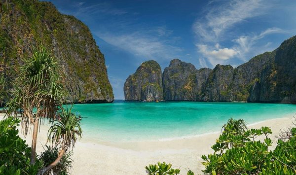 Phuket in August: weather, holidays, waves, whether to go