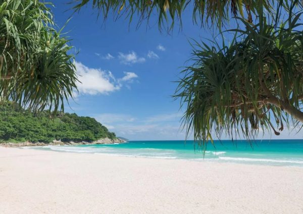 Karon Beach in Phuket: The Perfect Combination of Comfort and Scenic ...